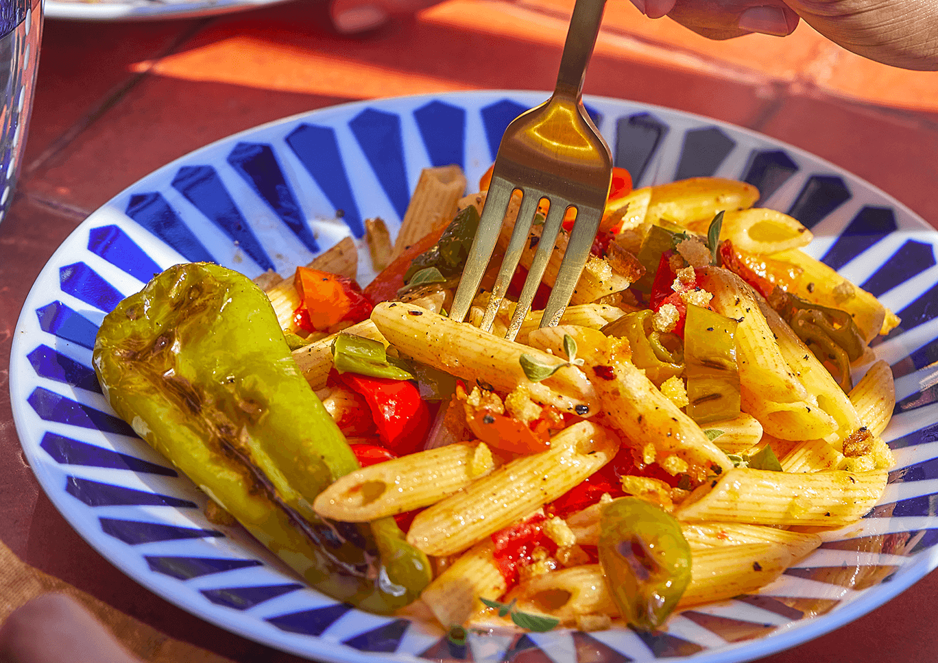 La Penna Doppia Rigatura N 152 Con Friggitelli Pomodorini E Pane La Penna Doppia Rigatura N 152 Con Friggitelli Pomodorini E Pane
